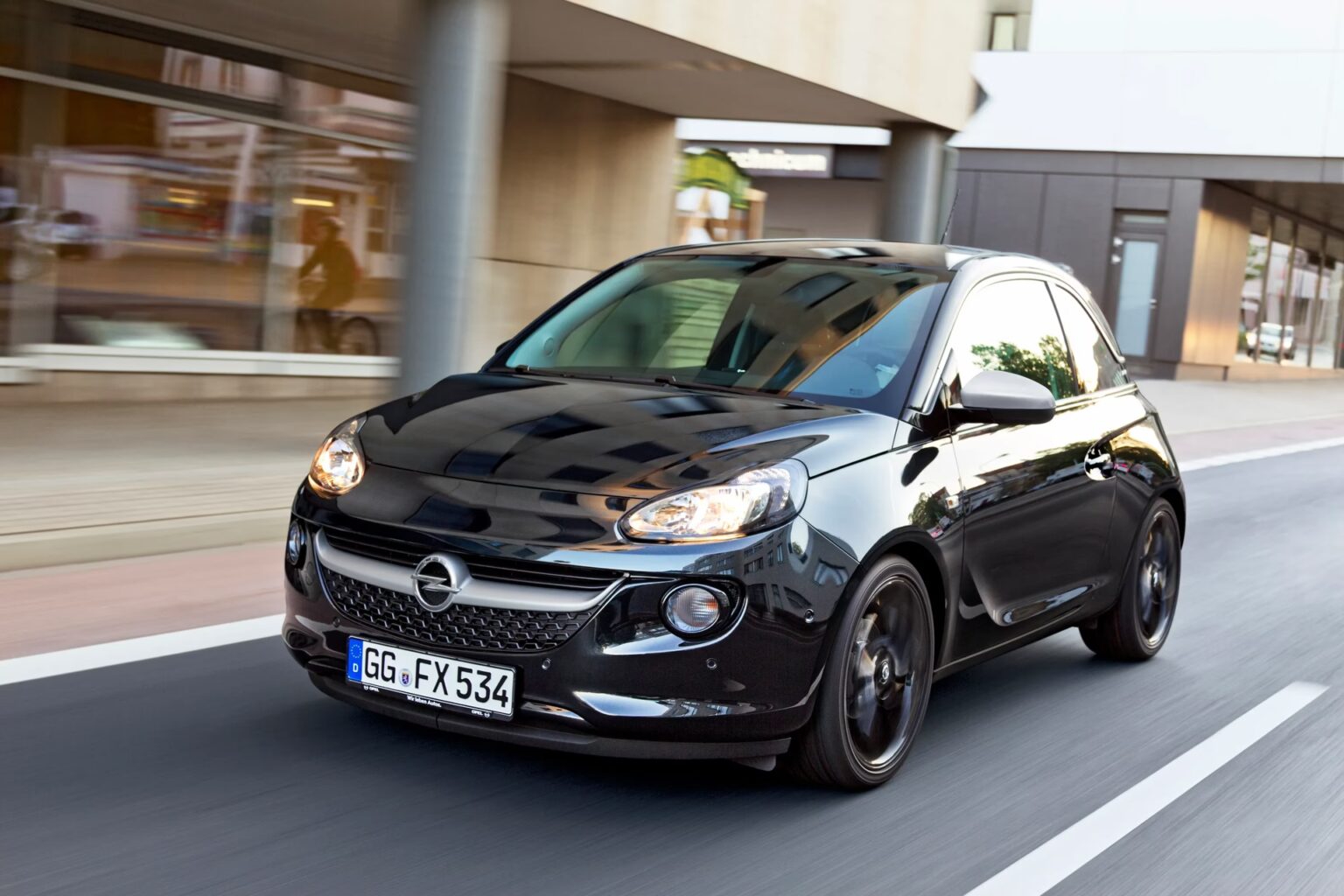 Opel Adam: El Coche Pequeño con Gran Estilo | SuperAuto